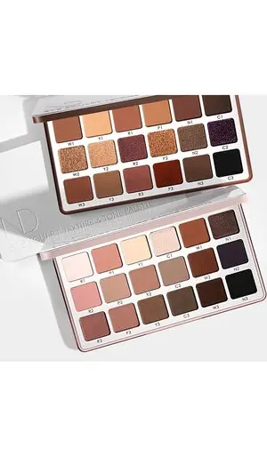 NATASHA DENONA Texture & Tone Eyeshadow Palette - Dramatic