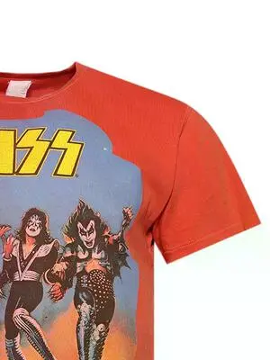 MadeWorn Kiss Graphic T-shirt
