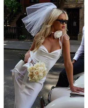 MISS CIRCLE NEW YORK Sparkling Short Veil