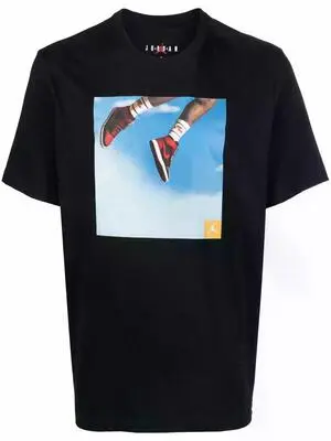 Nike Graphic-print Short-sleeved T-shirt