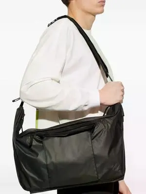 DB JOURNEY 24l Ramverk Pro Shoulder Bag - Black