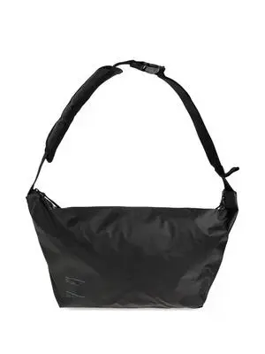 DB JOURNEY 24l Ramverk Pro Shoulder Bag - Black
