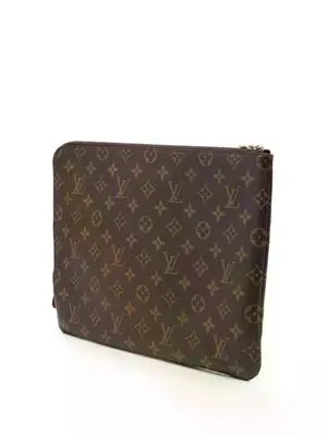 LOUIS VUITTON 2017 Monogram Etui Voyage Mm Clutch - Brown