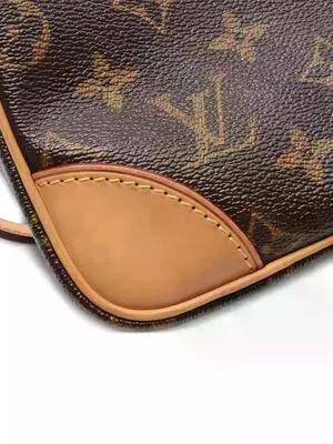 LOUIS VUITTON 2010 Trocadero 27 Monogram Shoulder Bag