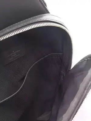 LOUIS VUITTON 2010s Avenue Damier Infini Body Bag