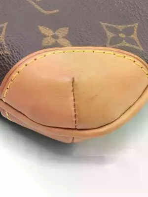 LOUIS VUITTON 2004 Kusan Gm Monogram Shoulder Bag - Brown