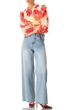 IVONNE Printed Blouse With Pleated Round Neck