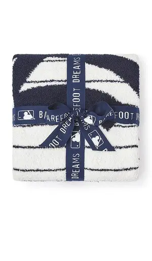 Barefoot Dreams Cozychic New York Yankees Stroller Blanket In White