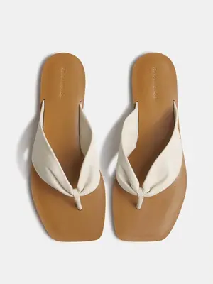 REFORMATION Larsen Thong Sandal - Ivory