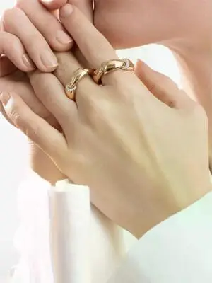 Vhernier Calla Ring - Gold