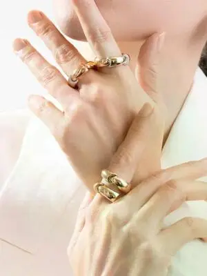 Vhernier Calla Diamond Ring - Pink