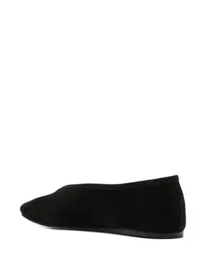 Manebí Pointed Ballet Flats - Black