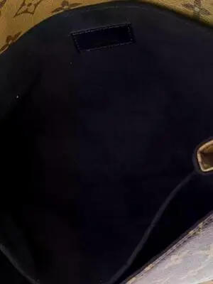 LOUIS VUITTON Pochette Metis Reverse Monogram Canvas - Brown
