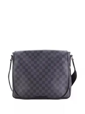 LOUIS VUITTON Damier Graphite Mm Daniel Messenger Bag