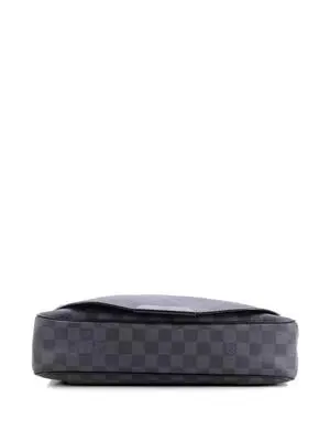 LOUIS VUITTON Damier Graphite Mm Daniel Messenger Bag