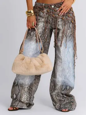 OUTCAST Teddy Shoulder Bag