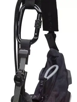 INNERRAUM Strap Shoulder Bag