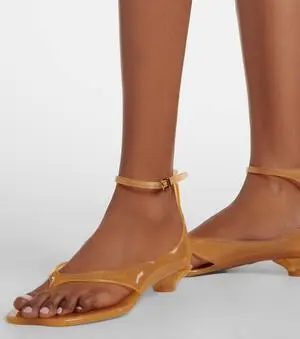 Chloé Jelly Thong Sandals - Brown