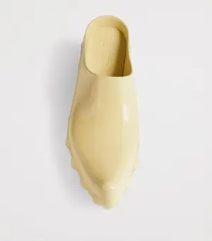 Bottega Veneta Curved-toe Gondola Clog Mules 65 - Yellow