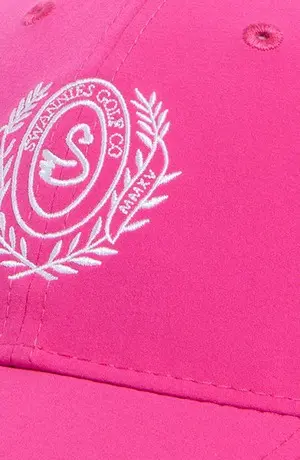 SWANNIES Emblem Snapback Baseball Cap