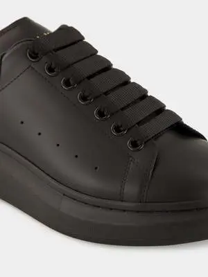 Alexander McQueen Oversized Leather Sneakers - Black