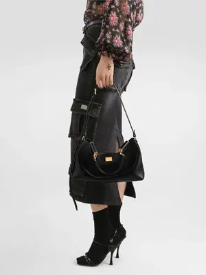 Dolce & Gabbana Vittoria Handbag In Calfskin - Black