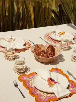 Coro Cora Wavy Iraca Palm Placemat - Beige