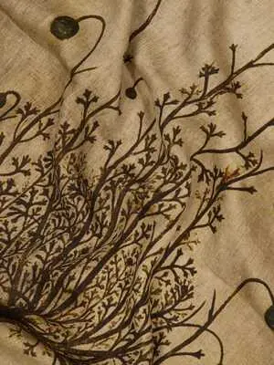 THE HOUSE OF LYRIA Sollievo Patterned Linen Tablecloth