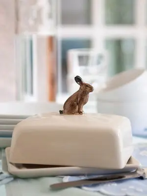 QUAIL CERAMICS Hand-painted Hare Butter Dish - Cream