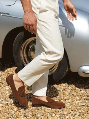 Manolo Blahnik Chester Suede Tassel Loafers - Brown