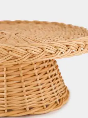 HOUSE OF CAPRICORN Handmade Vitória Wicker Cake Plate