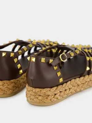 Valentino Garavani Rockstud Espadrille Sandals - Brown