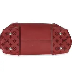 LOUIS VUITTON Tuffetage Veau Cachemire Tote Mm
