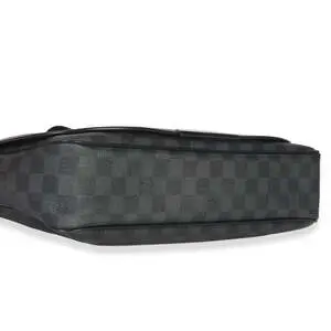 LOUIS VUITTON Damier Graphite Daniel Messenger Mm