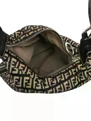 Fendi 2000-2010 Zucchino Canvas Oyster Shoulder Bag - Black
