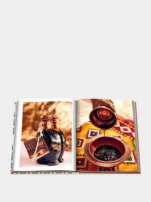 Assouline Saudi Dates: A Portrait Of The Sacred Fruit - Multicolour