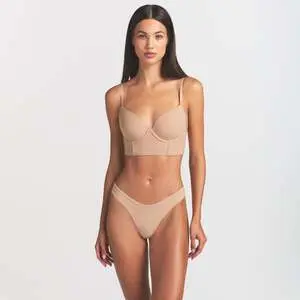 SKIMS Low Back Longline Bra | Light Neutral | | Fits Everybody