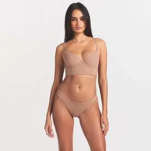 SKIMS Low Back Longline Bra | Medium Neutral | | Fits Everybody - Sienna