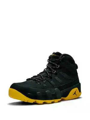 JORDAN Ir 9 Retro Sneakers - Black