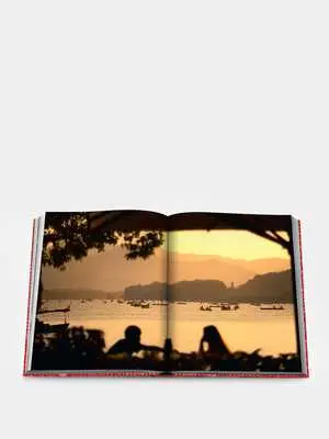 Assouline From The Heart: Celebrating 50 Years In Asia - Red