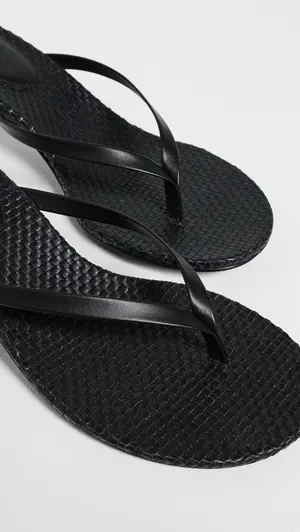 ST. AGNI Woven Thong Heels