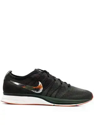 Nike Flyknit Sneakers