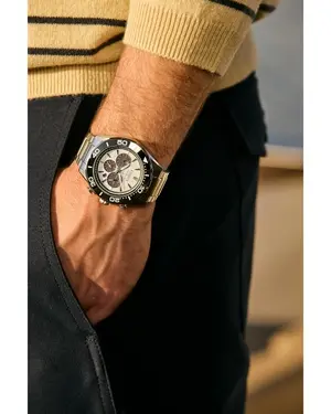 Citizen Eco-drive Endeavor Chronograph, 43mm - Silver/black