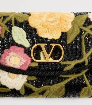 Valentino Garavani Embroidered-floral Devain Shoulder Bag - Black