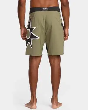 Volcom St4r G4zer Mod Trunks