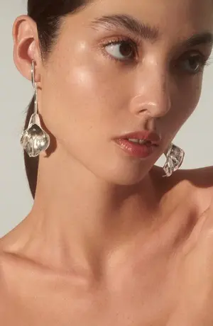 Lady Grey Calla Lily Drop Earrings - Silver