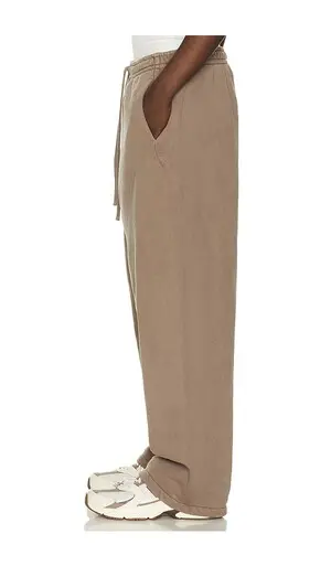 SKIMS Heavyweight Fleece Straight Leg Pant In Taupe