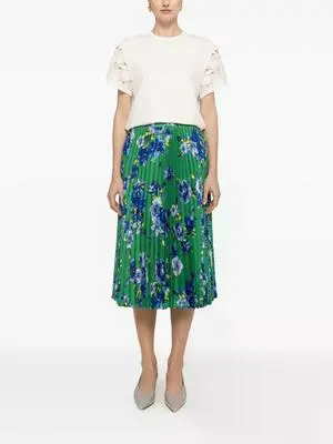 NISSA Embroidered T-shirt