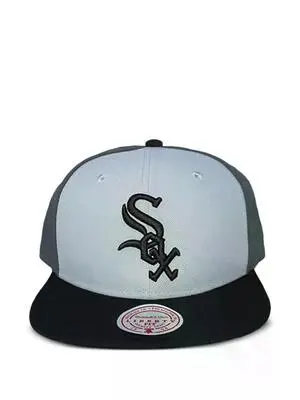Mitchell & Ness Embroidered Cap - Grey