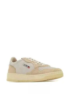 AUTRY Medalist Suede Sneakers - Neutrals